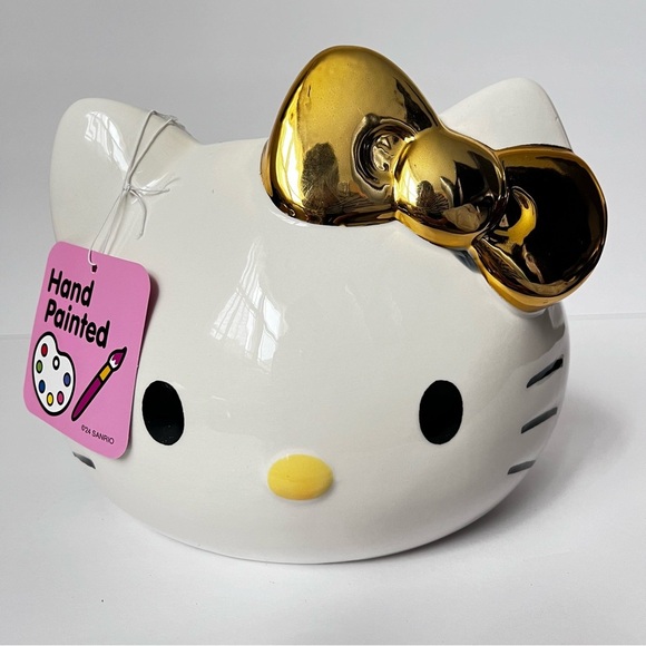 Hello Kitty | Accents | Hello Kitty Sanrio New Ceramic Planter Gold Bow ...